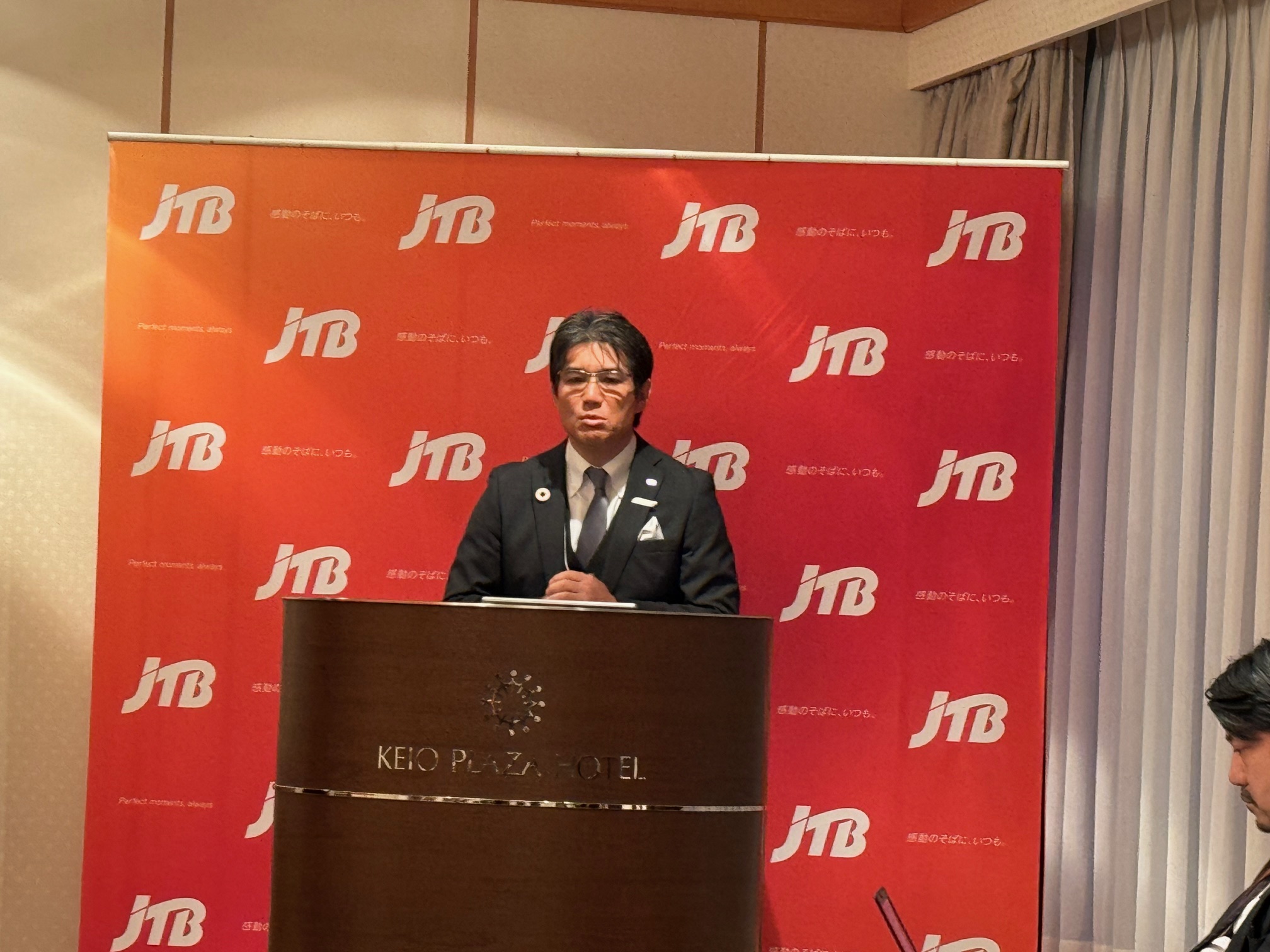 JTB、2024年度から初任給3万2000円引き上げ、シニア社員にはボーナス支給、待遇改善で多様な人材獲得へ｜トラベルボイス（観光産業ニュース）